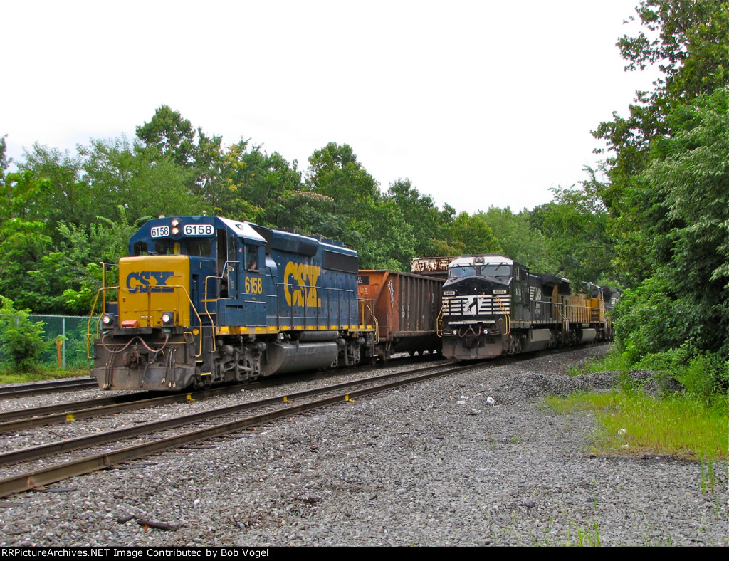 CSX 6158 and NS 8424